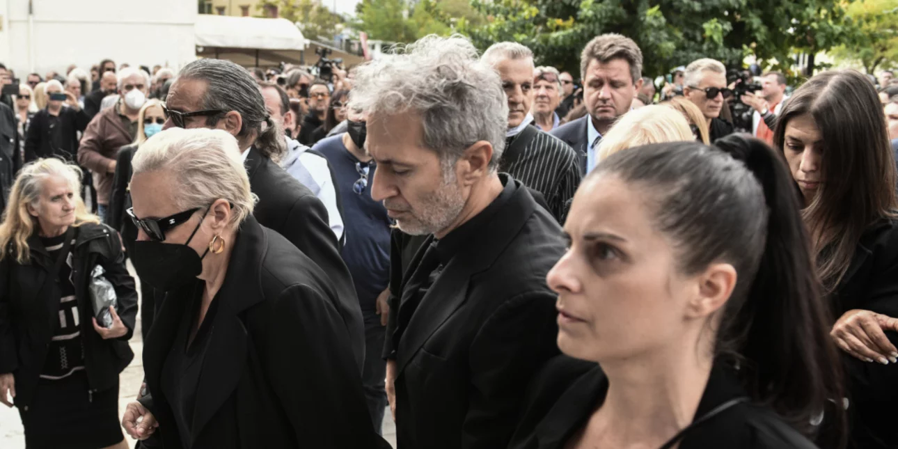 Σταμάτης Κόκοτας: Το τελευταίο «αντίο» συγγενών και φίλων -Ποιοι πήγαν ...